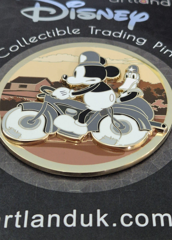 Dognapper Mickey - Pulse Gallery